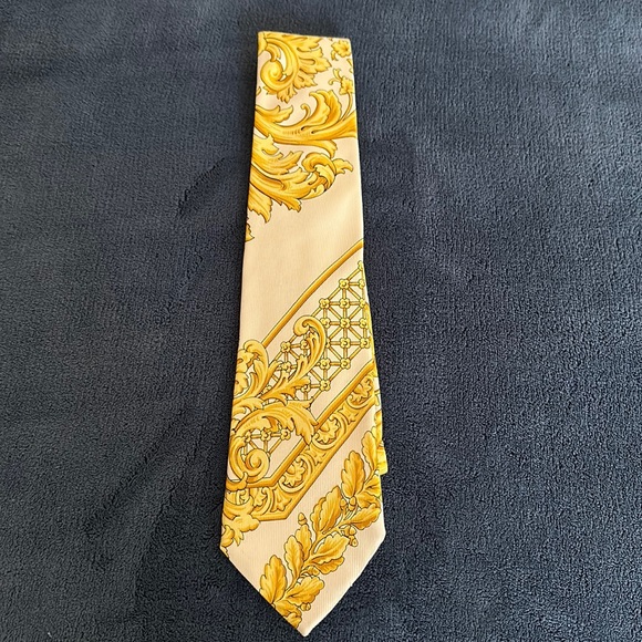 Versace | Accessories | Vintage Gianni Versace Mens Tie Signature ...